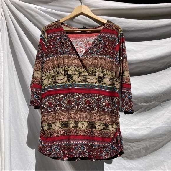 Robert Louis | Tops | Robert Louis Multi Colored Print 34 Sleeved Shirt ...
